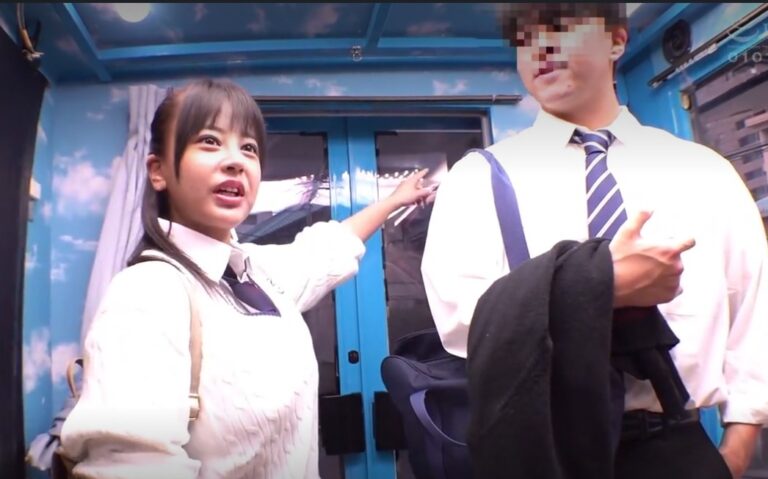 街をぶらつく高 生男女カップルを捕まえイマドキの生態調査と称しマジックミラー号 彼氏のために知らない人の前でおま こ広げてディルドに突き刺し、ケツ穴晒しながらオホオホ喘いで潮をチピチピチ